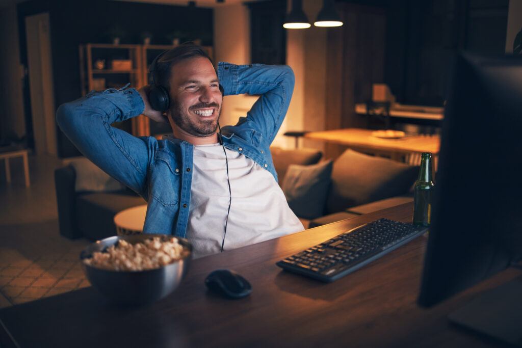 15 Best Monitors for Watching Movies - Buying Guide - Best Monitor Review